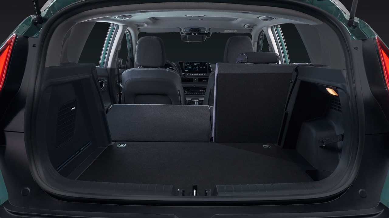 Comparativa entre el Hyundai Bayon y el Hyundai i30 5p | carwow | Carwow