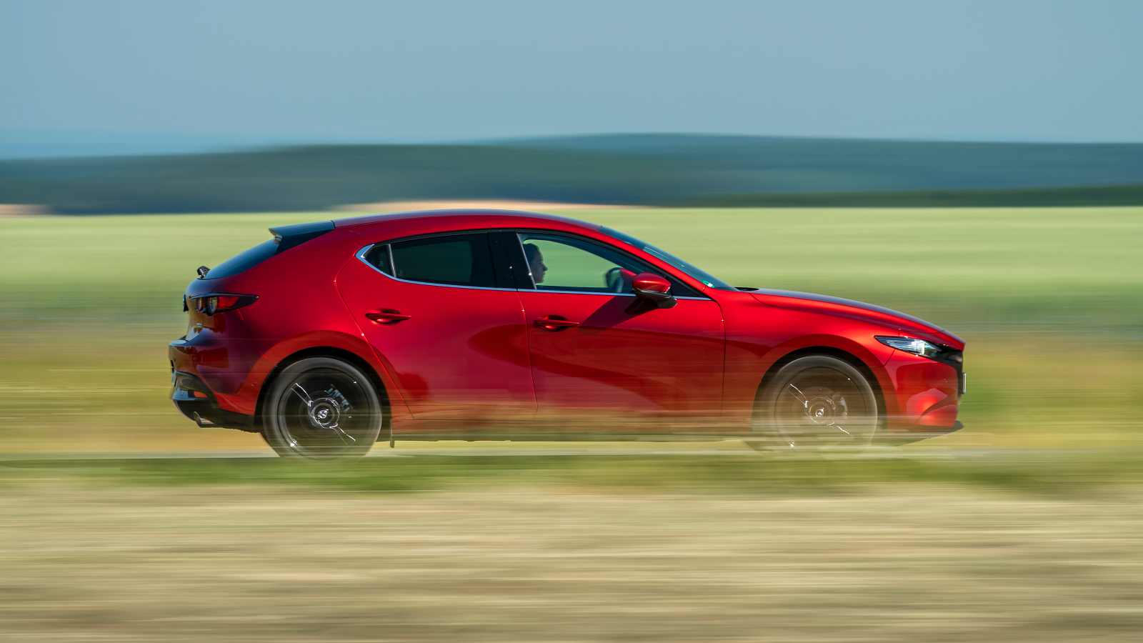 Comparativa entre el Toyota Corolla y el Mazda 3 | Carwow