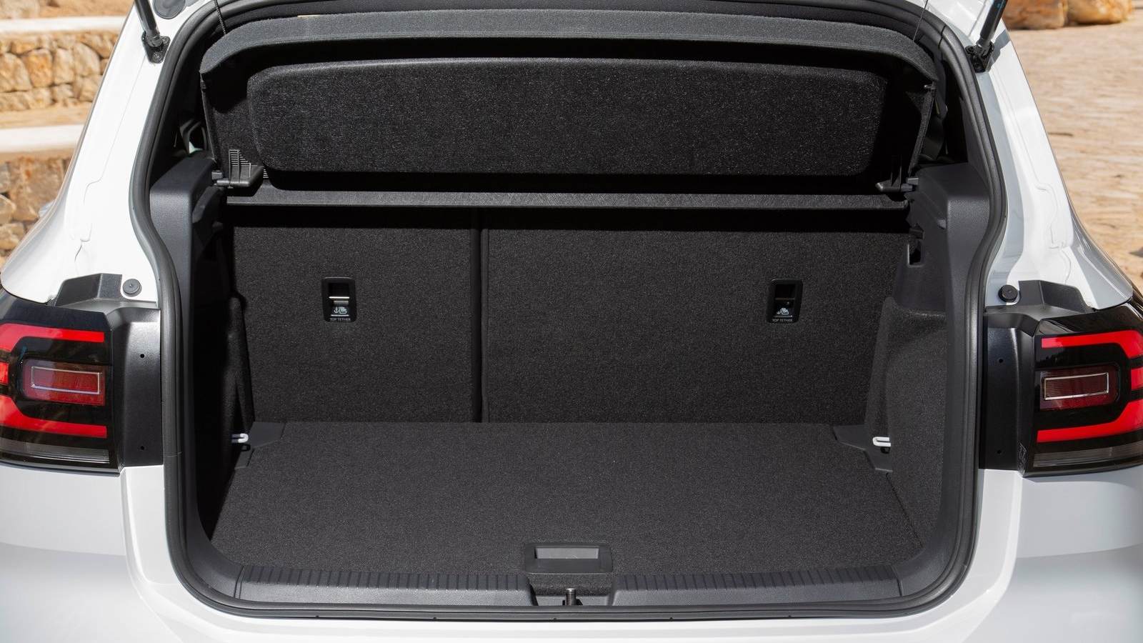 Medidas y maletero del Volkswagen T-Cross | carwow