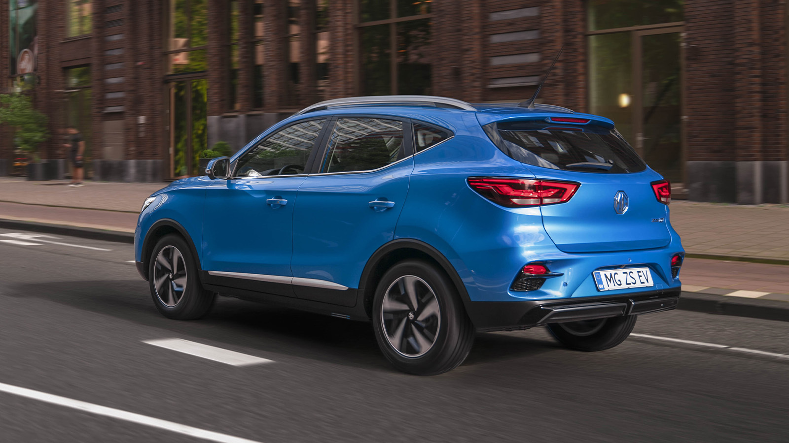 comparativa-mg-zs-ev-2022-vs-kia-e-niro-carwow